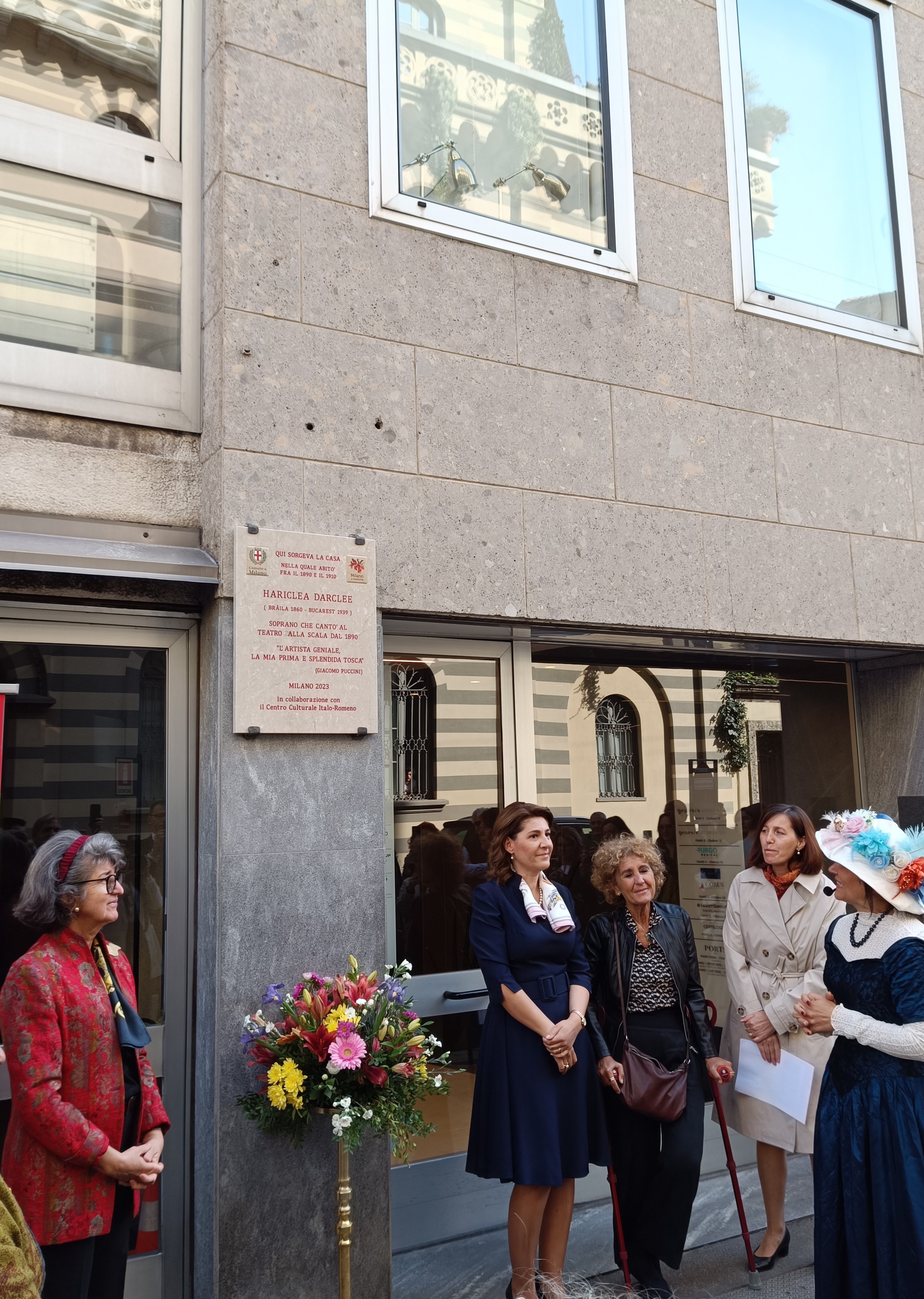 MILANO È MEMORIA. IL RICORDO DI HARICLEA DARCLÉE, LA PRIMA MAGNIFICA ...